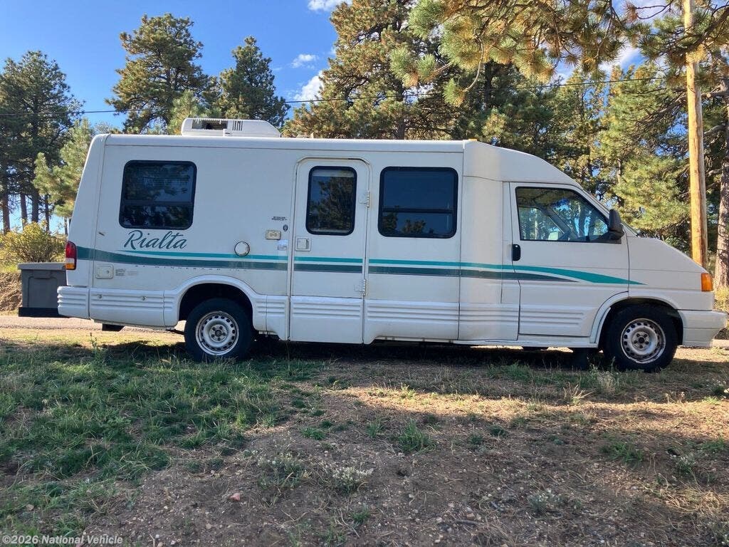 1996 Winnebago Rialta 221RC RV for Sale in Golden, CO 80401 | C67168772 ...
