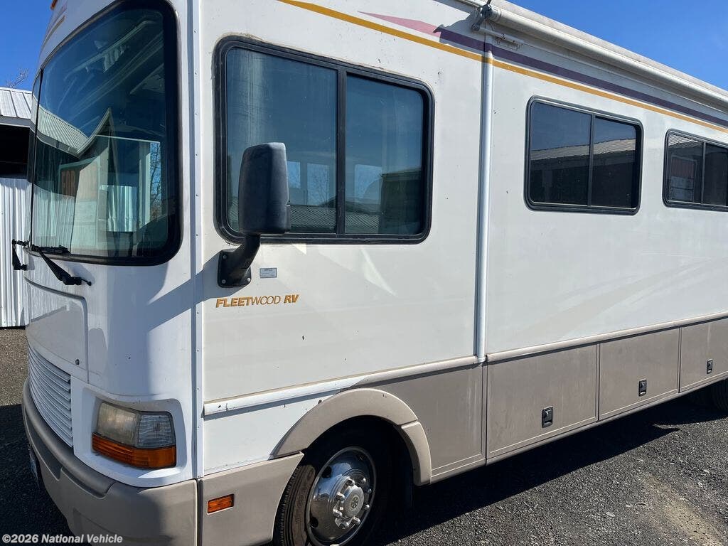 2002 Fleetwood Bounder 31W RV for Sale in College Place, WA 99324 ...