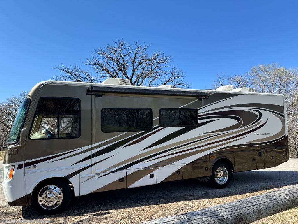 2012 Thor Motor Coach Challenger 32VS RV for Sale in Council Bluffs, IA ...