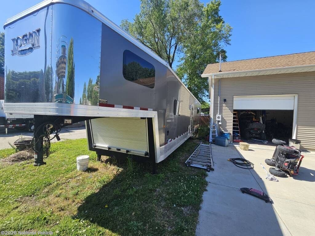 2022 Logan Coach Ultimate Sport Hauler RV for Sale in Buffalo, IL 62515 | C67176084 | RVUSA.com ...