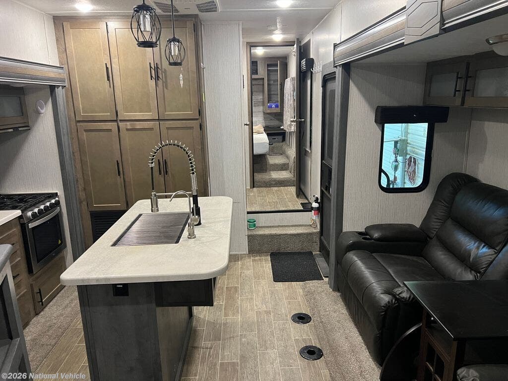 2020 Palomino Puma Unleashed 383DSS #C67179544 - For Sale in New Caney, TX