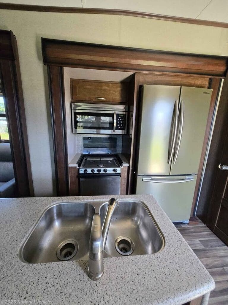 2017 Keystone Montana High Country 345RL #C60180673 - For Sale in Port ...