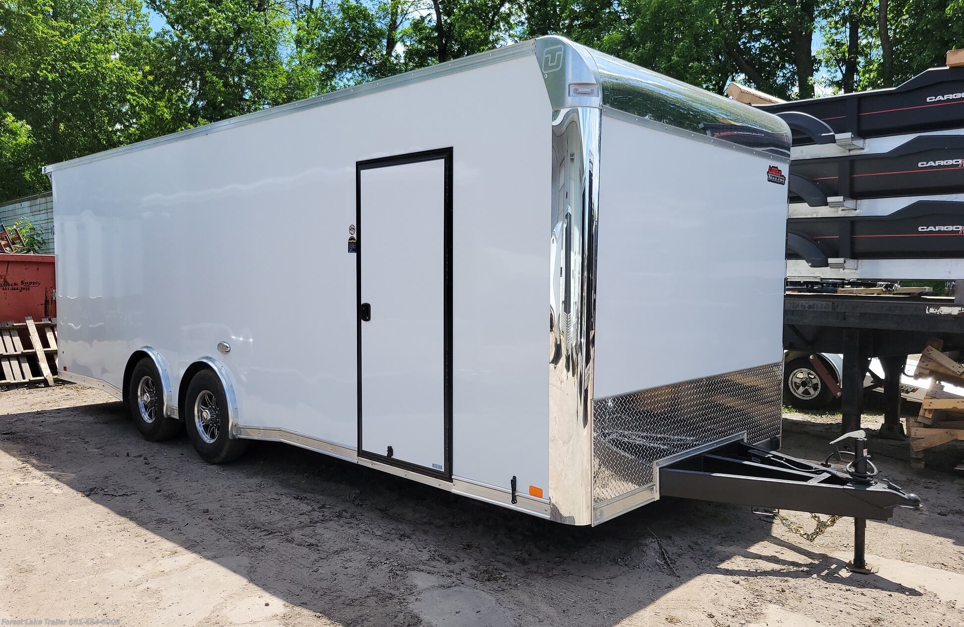 2022 United Trailers LIMITED 8.5x24 7'h 10k Enclosed Car Trailer