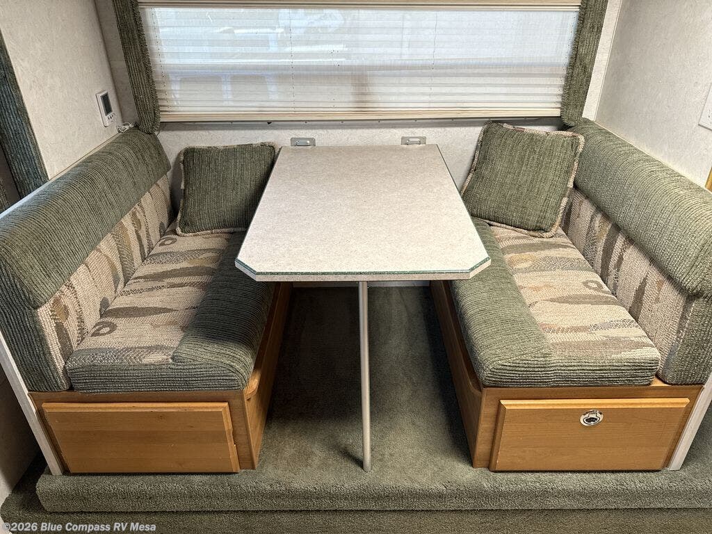 2004 Lance Lance 981 RV for Sale in Mesa, AZ 85202 | CT360173 | RVUSA ...