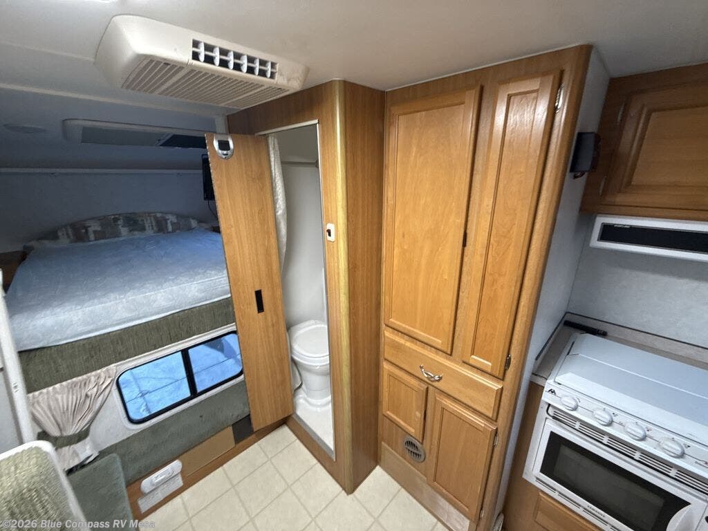 2004 Lance Lance 981 RV for Sale in Mesa, AZ 85202 | CT360173 | RVUSA ...