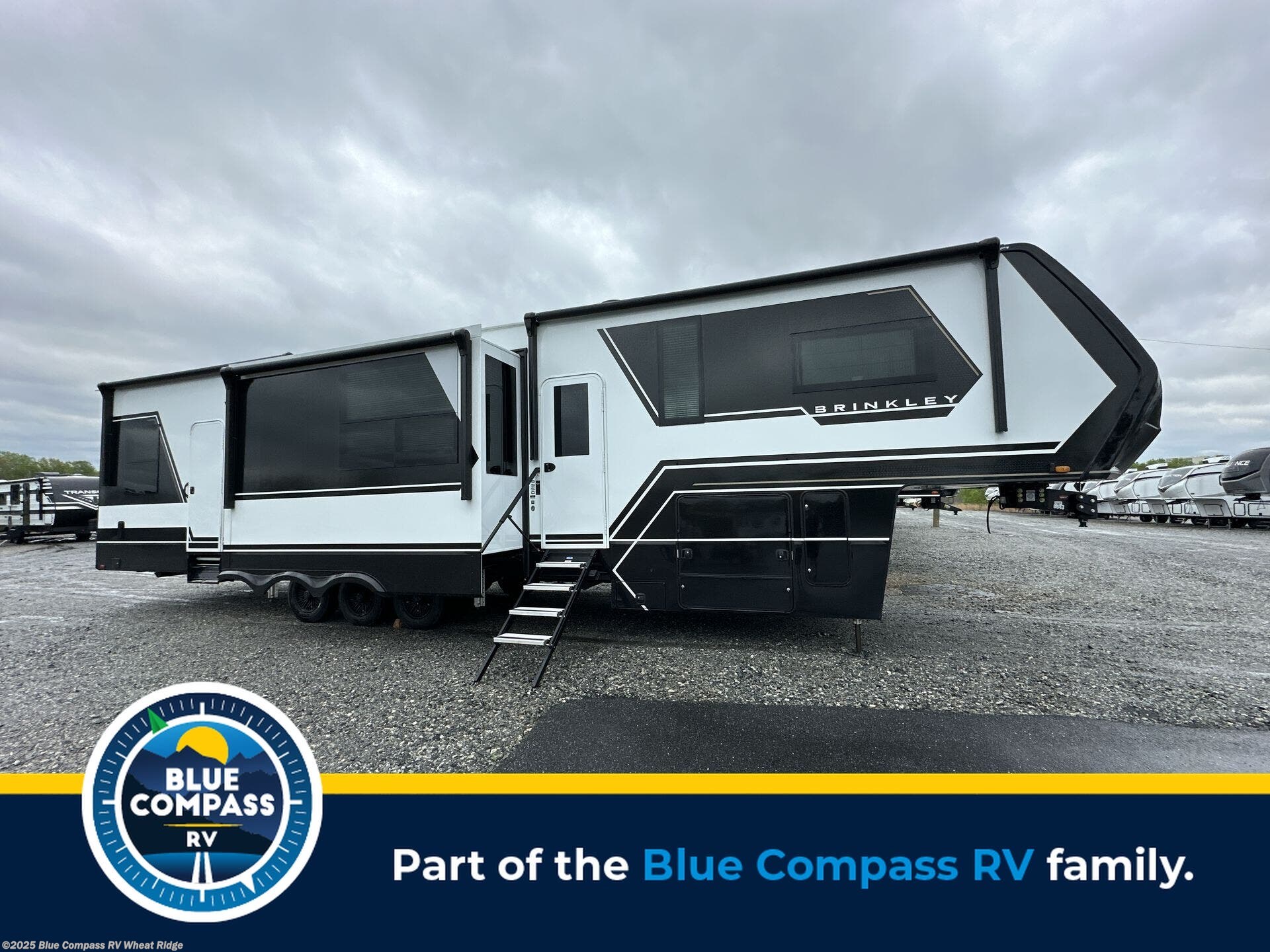 2024 Brinkley RV Model G 3950 RV for Sale in Wheat Ridge, CO 80033 | T88805 | RVUSA.com Classifieds