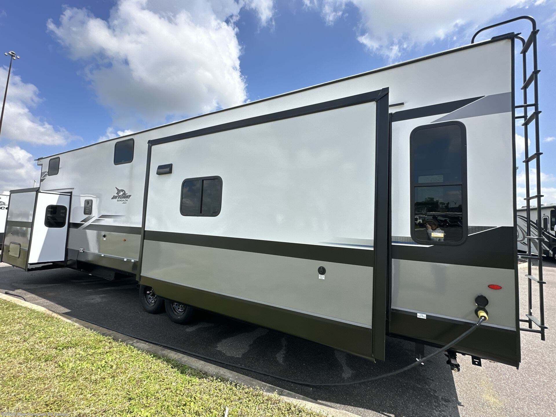 2024 Jayco Jay Flight Bungalow 40DLFT RV for Sale in Dover, FL 33527 ...