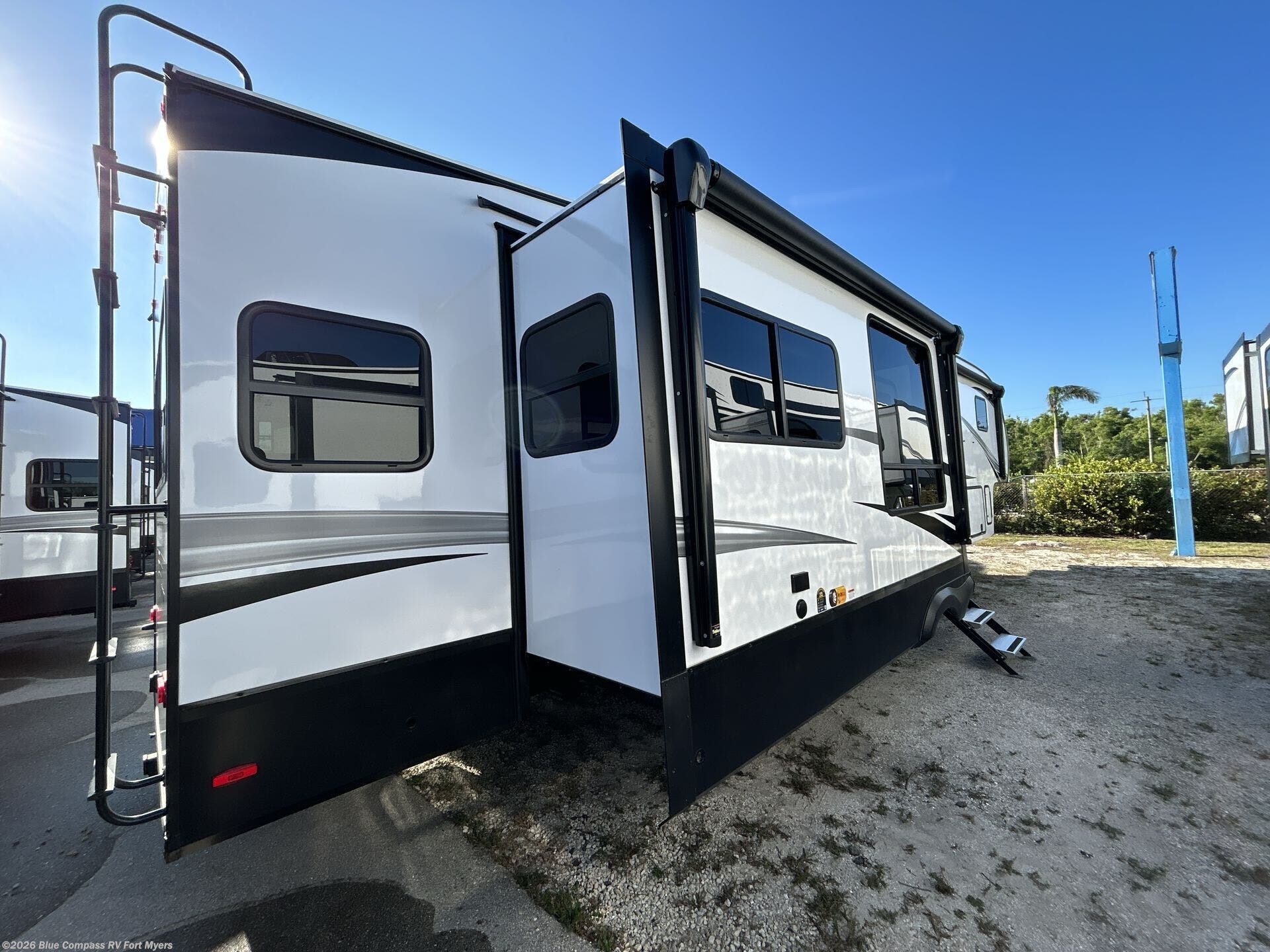 2023 Grand Design Reflection 367BHS RV for Sale in Fort Myers, FL 33908 ...