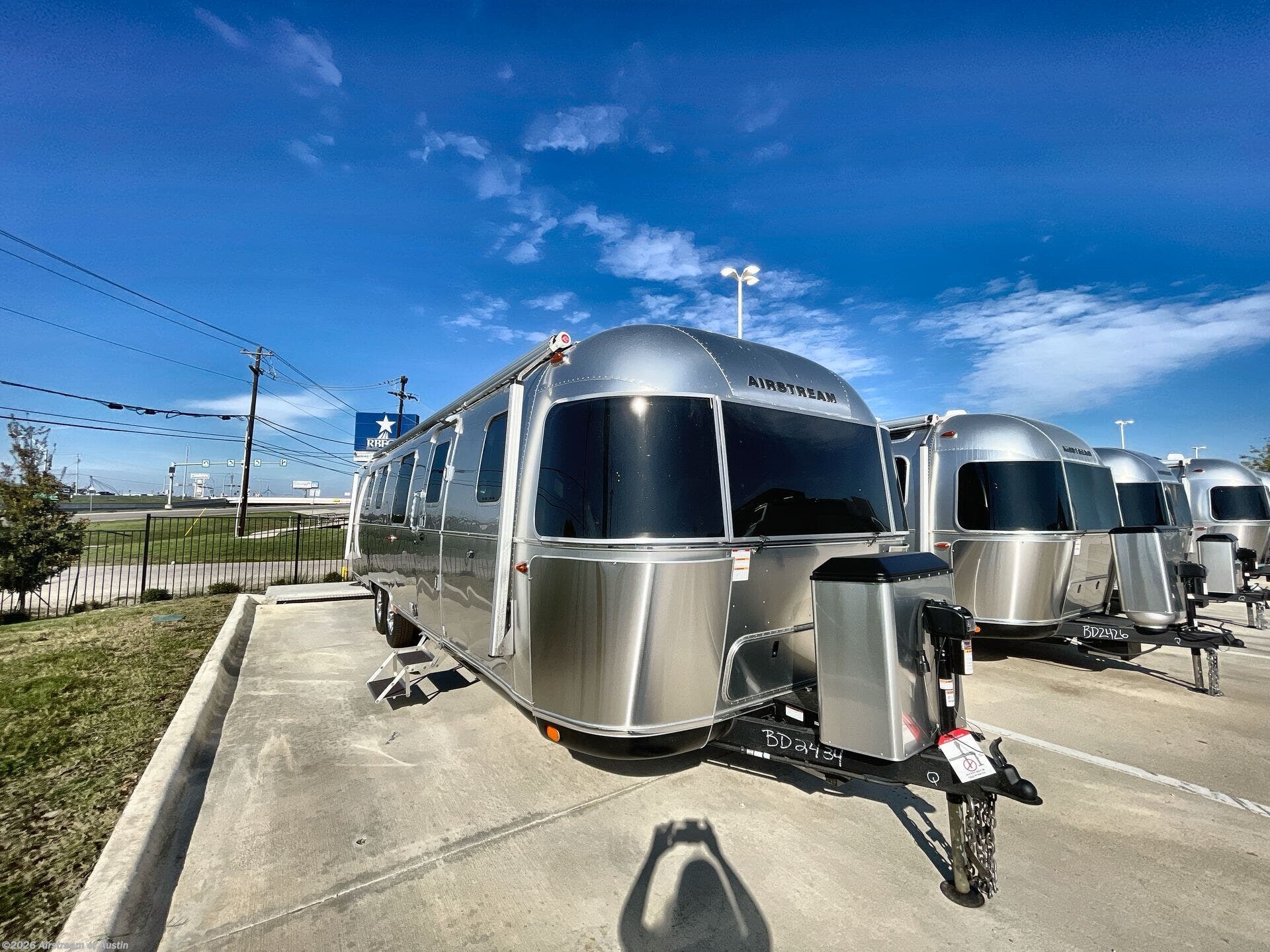 2024 Airstream Classic 33FB Twin #T81166 - For Sale in Buda, TX