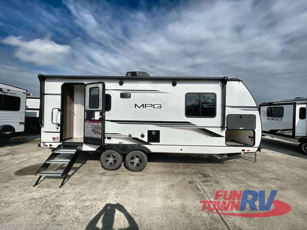 2024 Cruiser RV MPG 2100RB RV for Sale in Conroe, TX 77301 | 200930 | RVUSA.com Classifieds