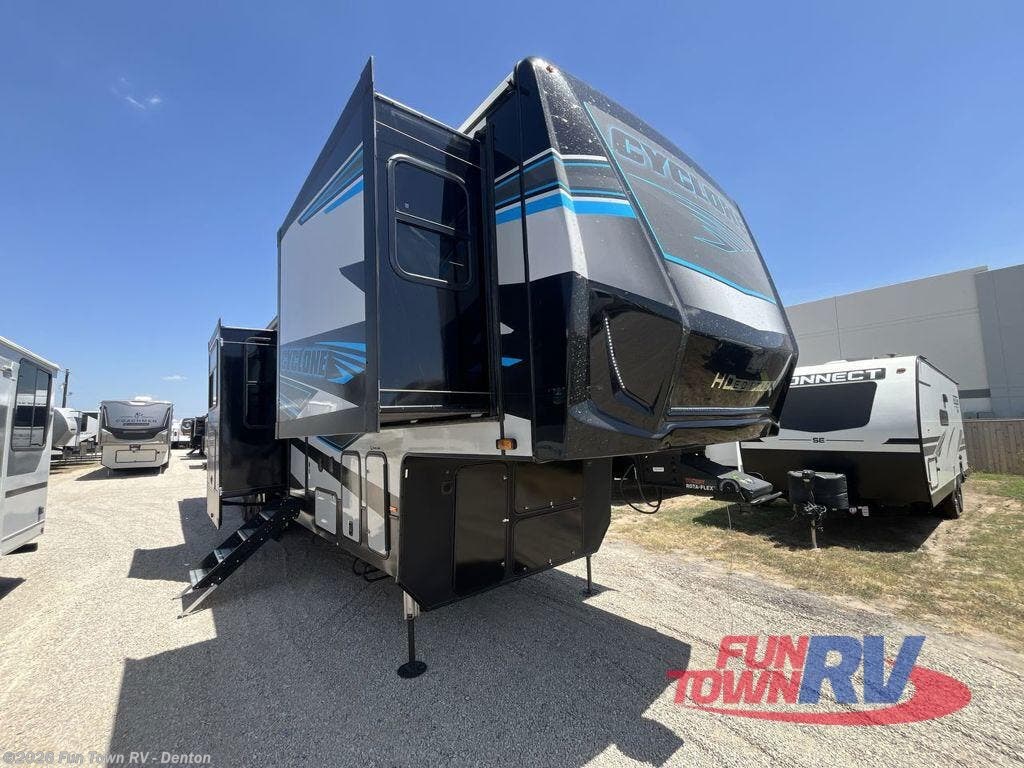 2025 Heartland Cyclone 4008 RV for Sale in Denton, TX 76201 | 211950 ...