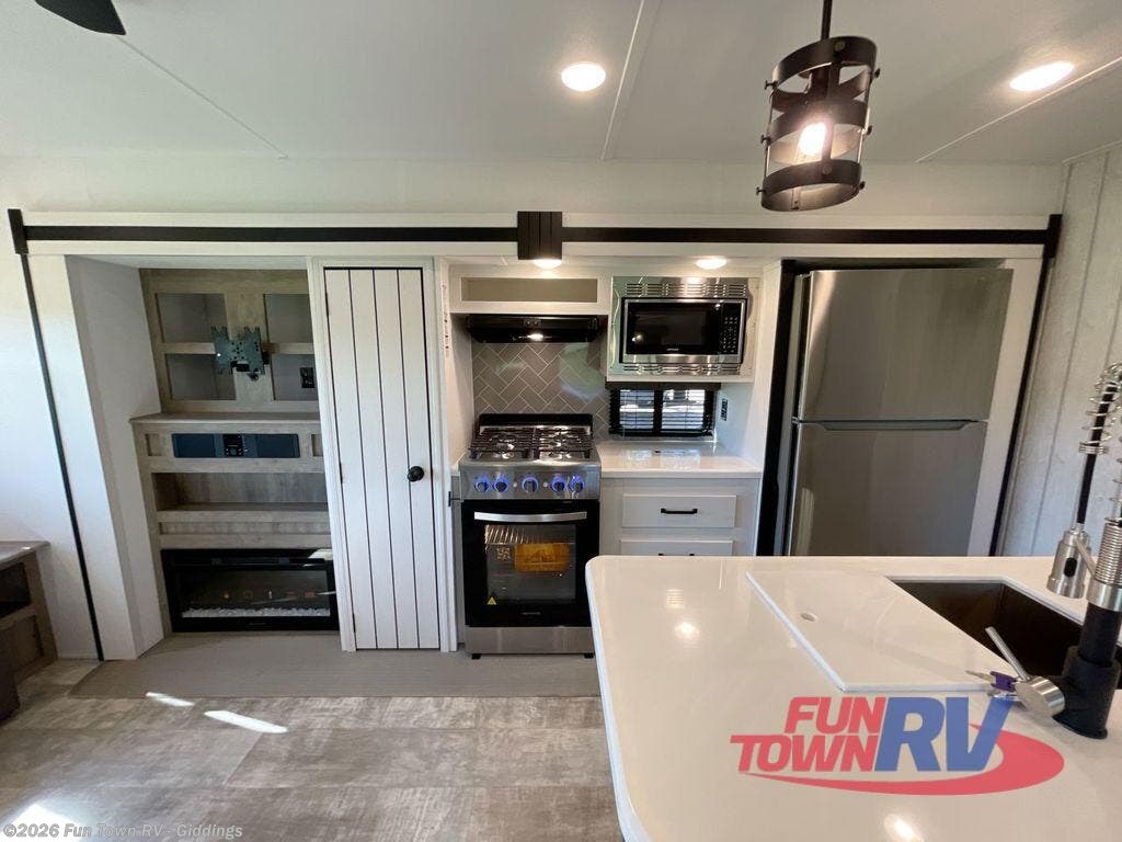 2025 Palomino Puma 38RLB RV for Sale in Giddings, TX 78942 | 206220 ...