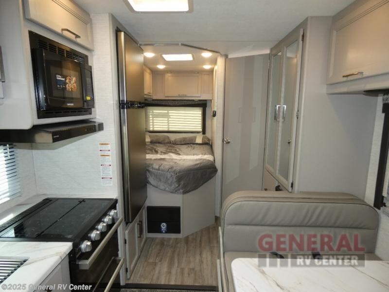 2024 Thor Motor Coach Quantum SE SE22 Chevy RV for Sale in Dover, FL ...
