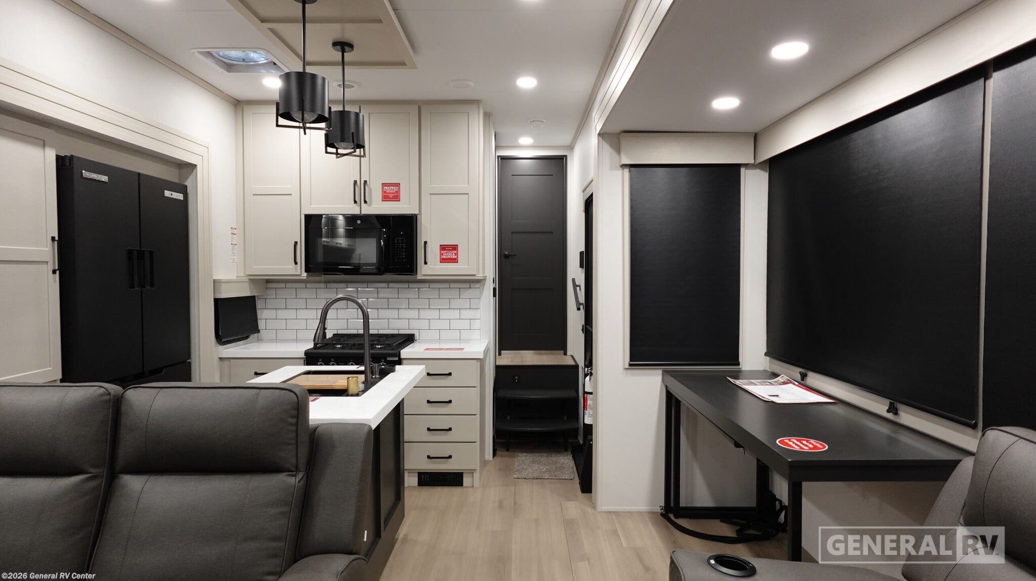 2026 Grand Design Momentum 395MT #358308 - For Sale in Ashland, VA