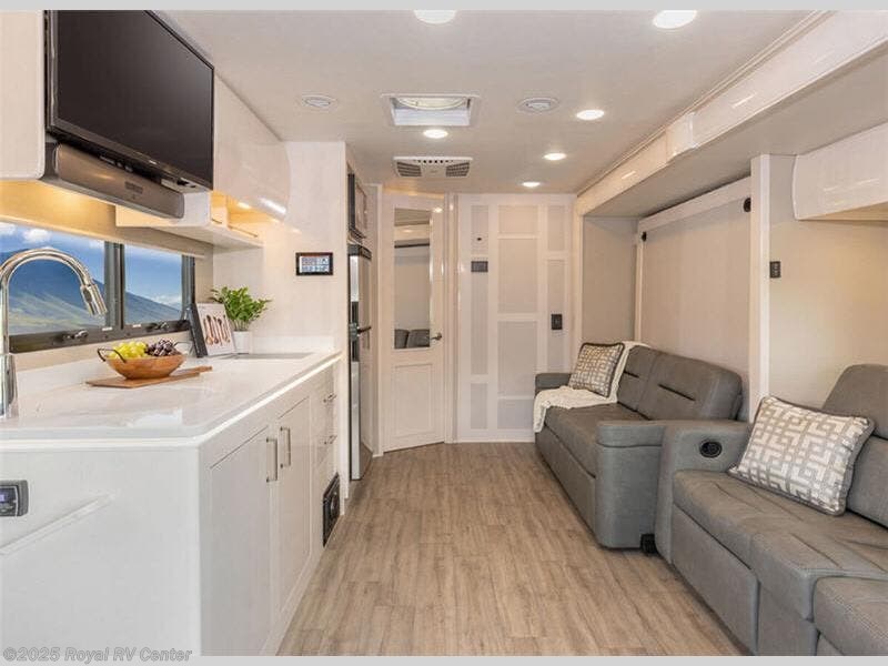 2025 Renegade Vienna 25RMC RV for Sale in Middlebury, IN 46540 | R25RMC ...