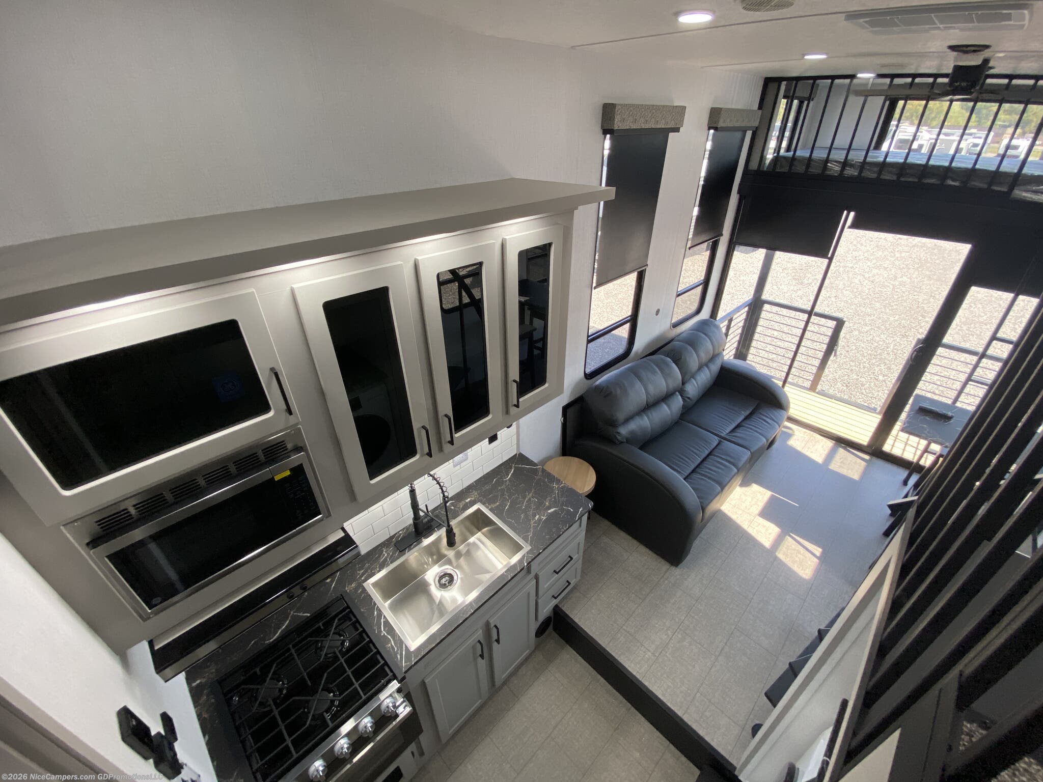 2025 Recreation by Design Bay Point 33 DLP