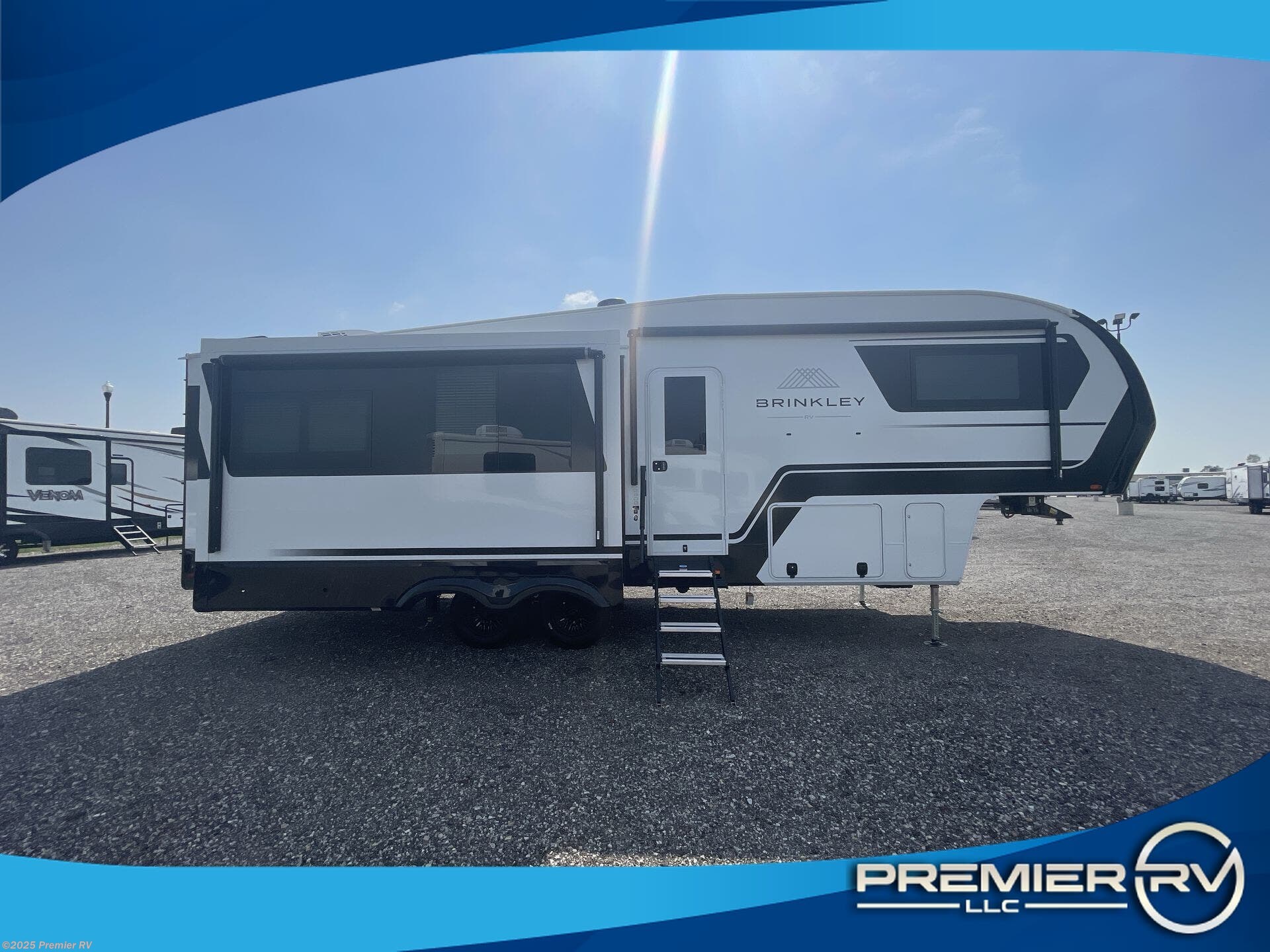 2025 Brinkley RV Model Z 2900 RV for Sale in Blue Grass, IA 52726 | 2341 | RVUSA.com Classifieds