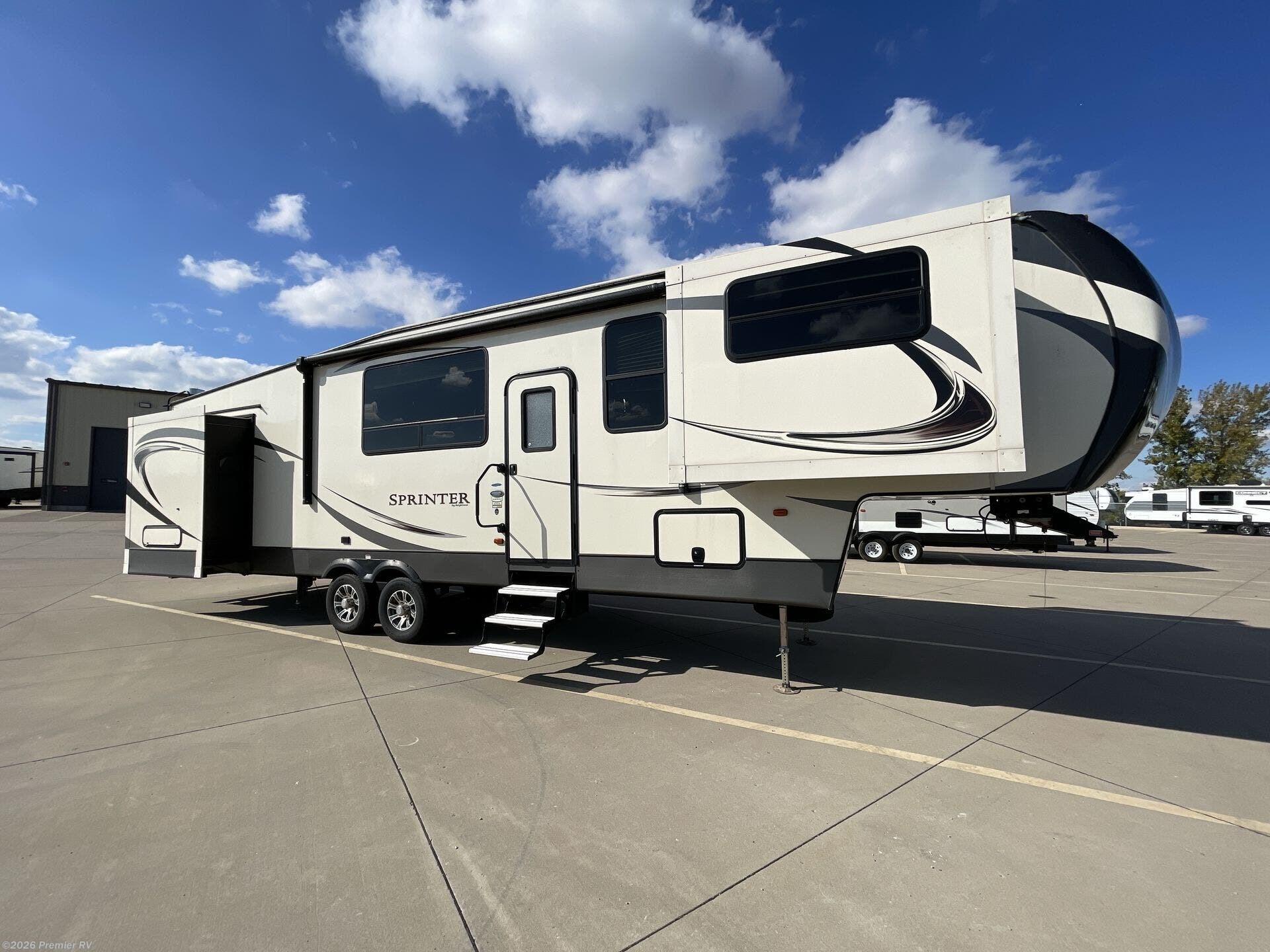 2017 Keystone Sprinter Wide Body 334FWFLS RV for Sale in Blue Grass, IA ...
