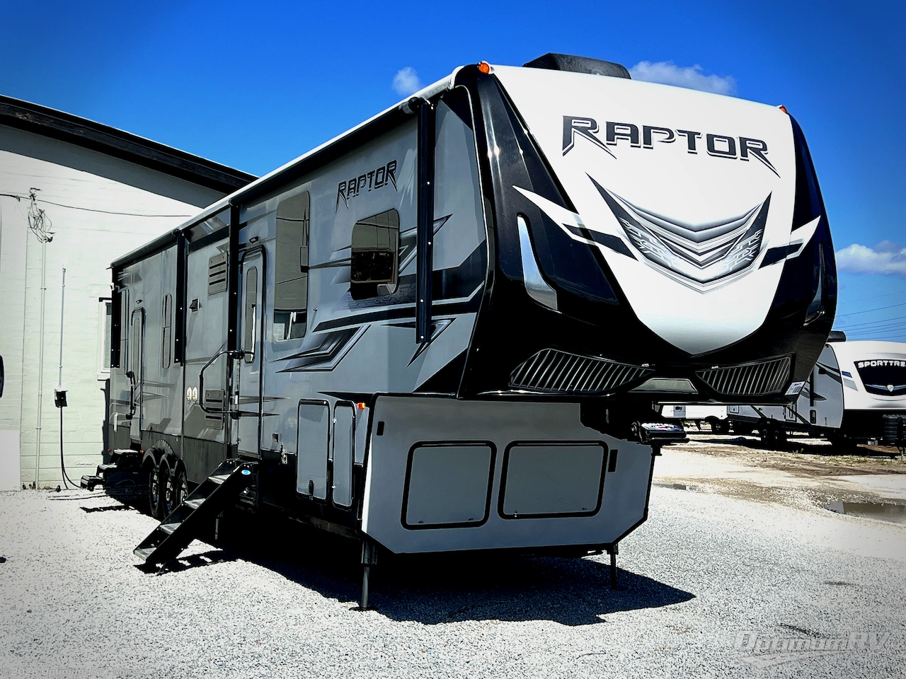 2017 Keystone Raptor 426TS #0CR0346 - For Sale in Mims, FL