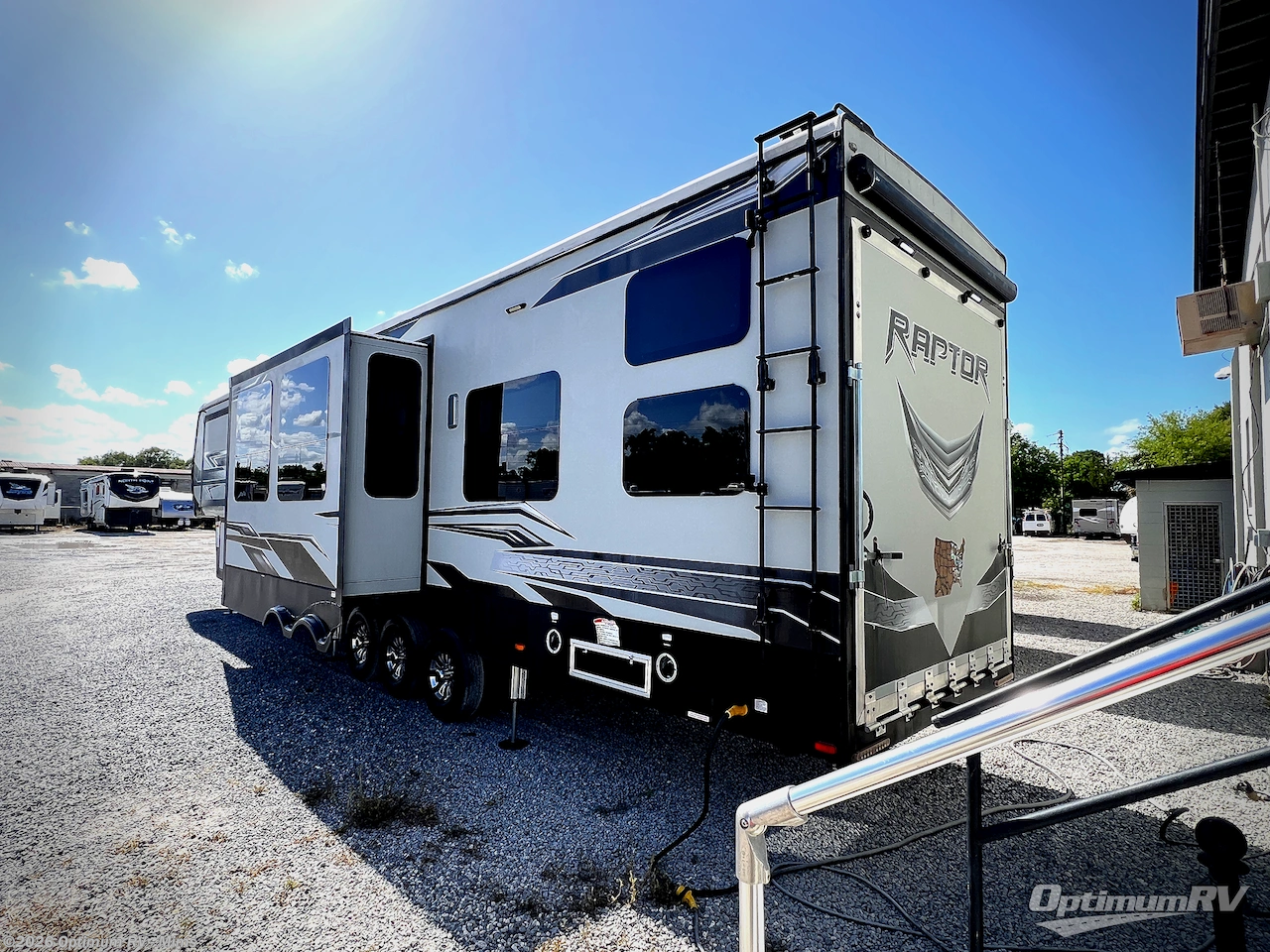 2017 Keystone Raptor 426TS #0CR0346 - For Sale in Mims, FL