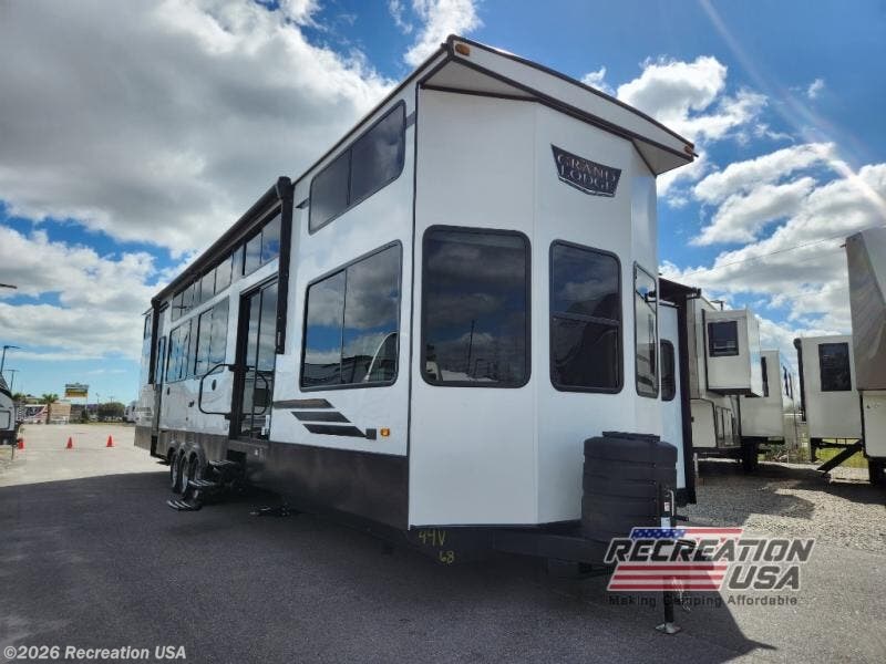 2024 Forest River Wildwood Grand Lodge 44VIEW RV for Sale in Myrtle ...