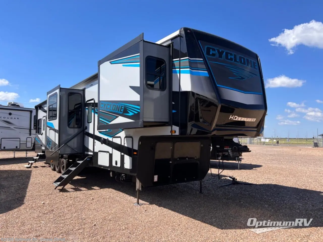 2025 Heartland Cyclone 4008 RV for Sale in Robstown, TX 78380 | 9HC606 ...