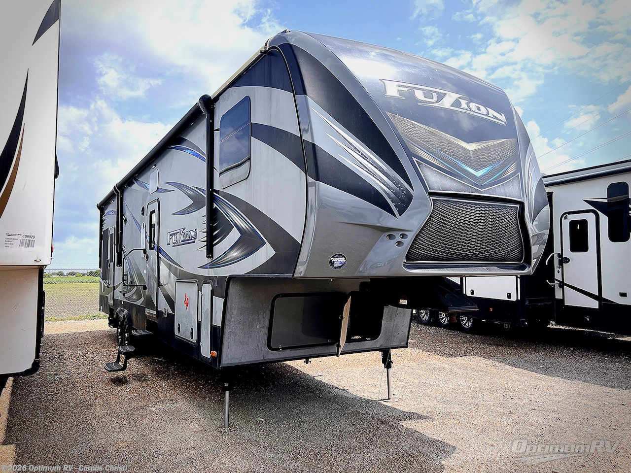2015 Keystone Fuzion 325 #5FZ196B - For Sale in Robstown, TX