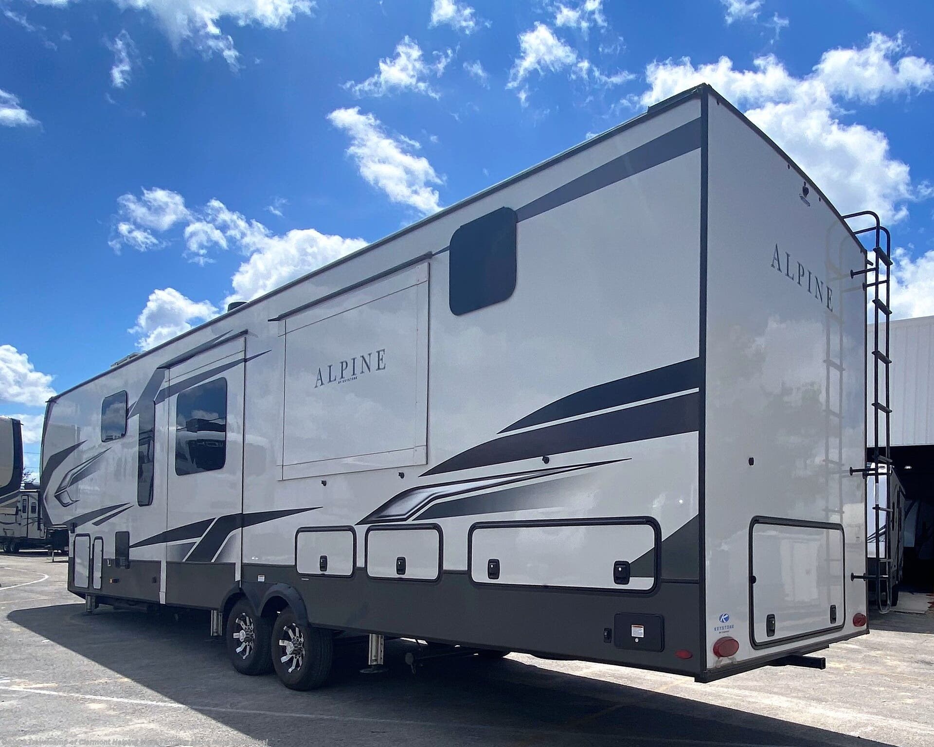 2023 Keystone Alpine 3790FK #KRAL80376 - For Sale in Clermont, FL