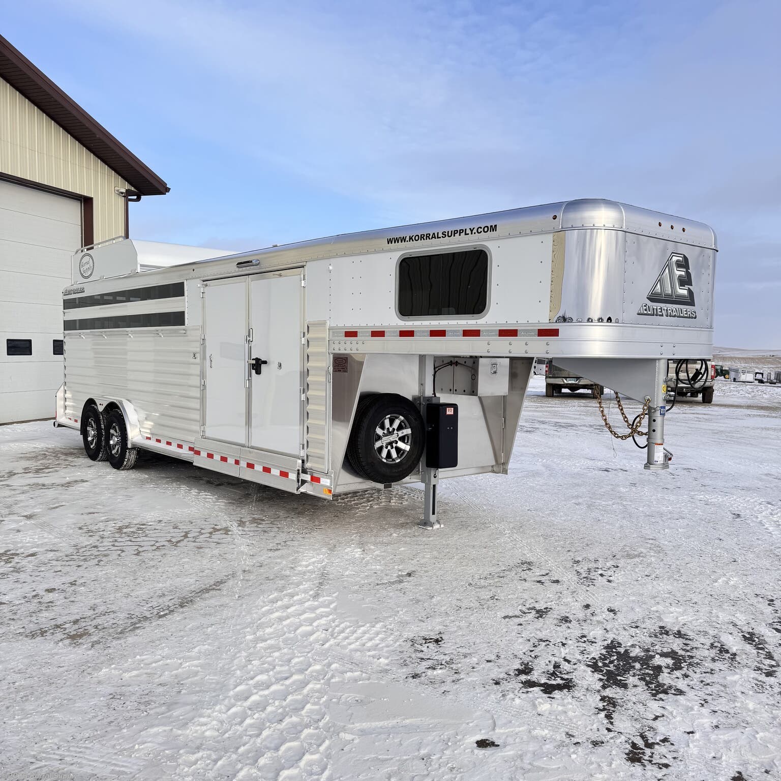 2026 Elite Trailers 24' Stock Combo - Trainer Tack - Two Compartments