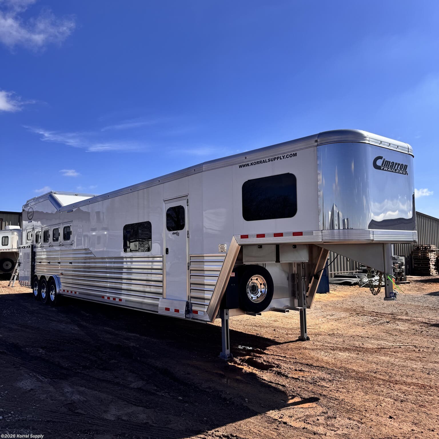 2026 Cimarron 5H Side Load - Signature Quarters Interior