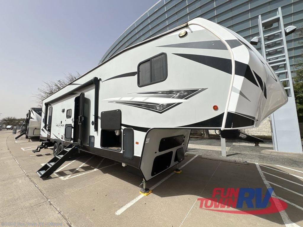 2022 Forest River Cherokee Wolf Pack 315PACK12 RV for Sale in Ottawa ...