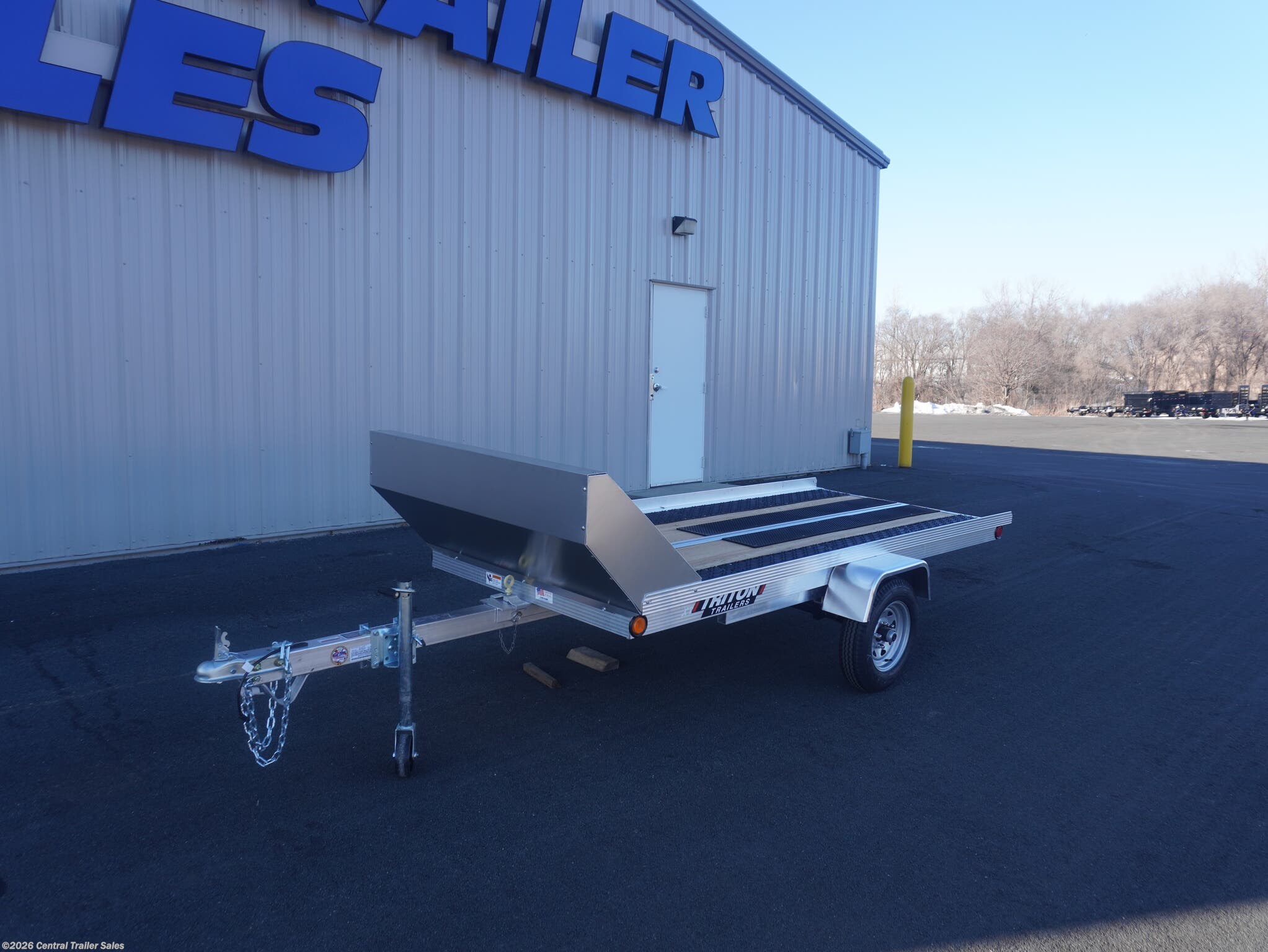 2026 Triton Trailers Snowmobile Trailers XT4.5QP *Snow Package*
