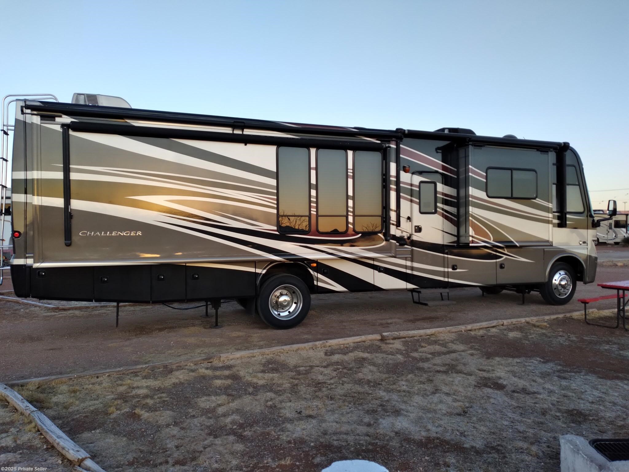 2011 Thor Motor Coach Challenger RV for Sale in Poland, IN 47868 ...