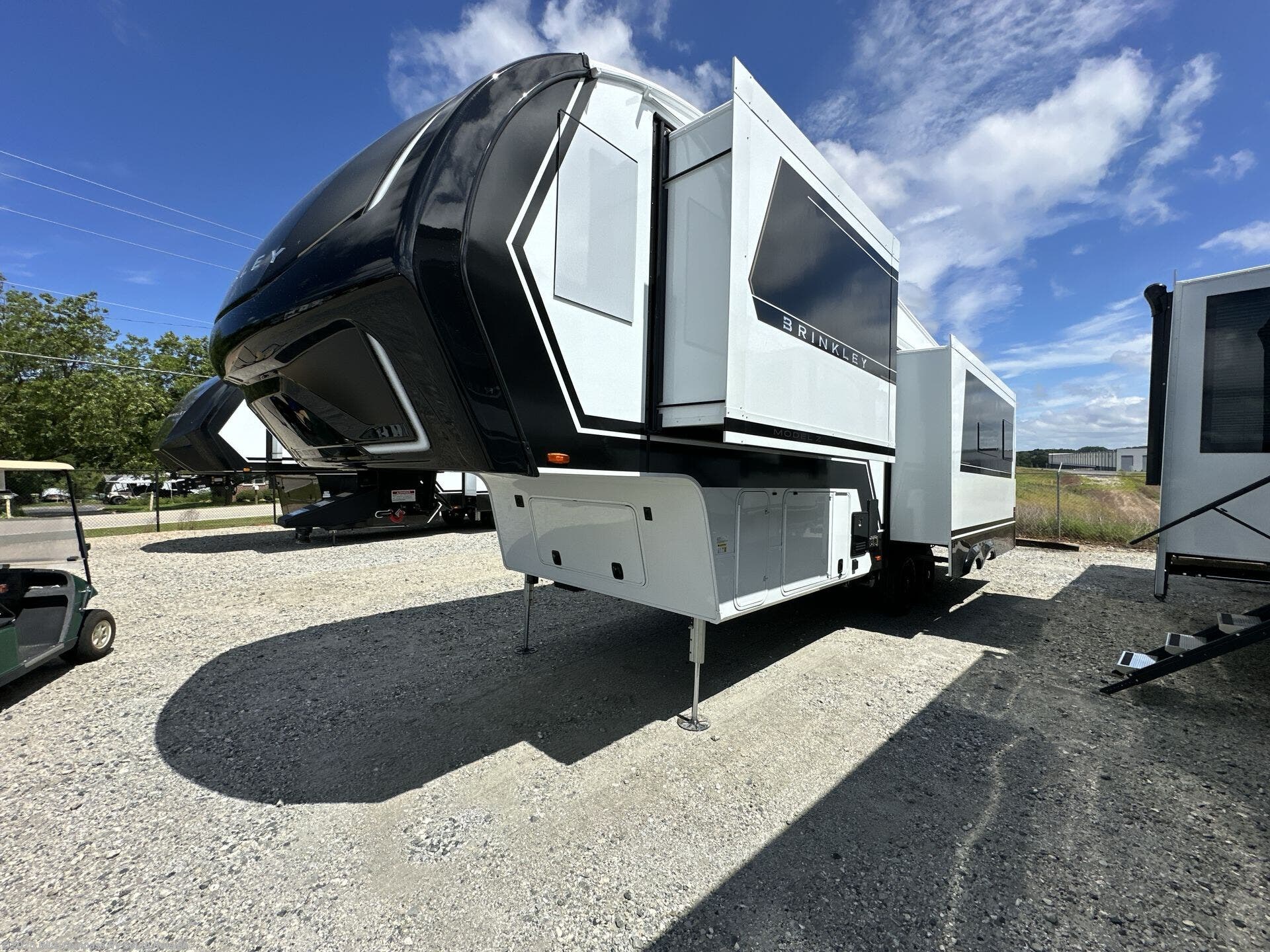 2025 Brinkley RV Model Z 2900 RV for Sale in Benson, NC 27504 | T93039 | RVUSA.com Classifieds