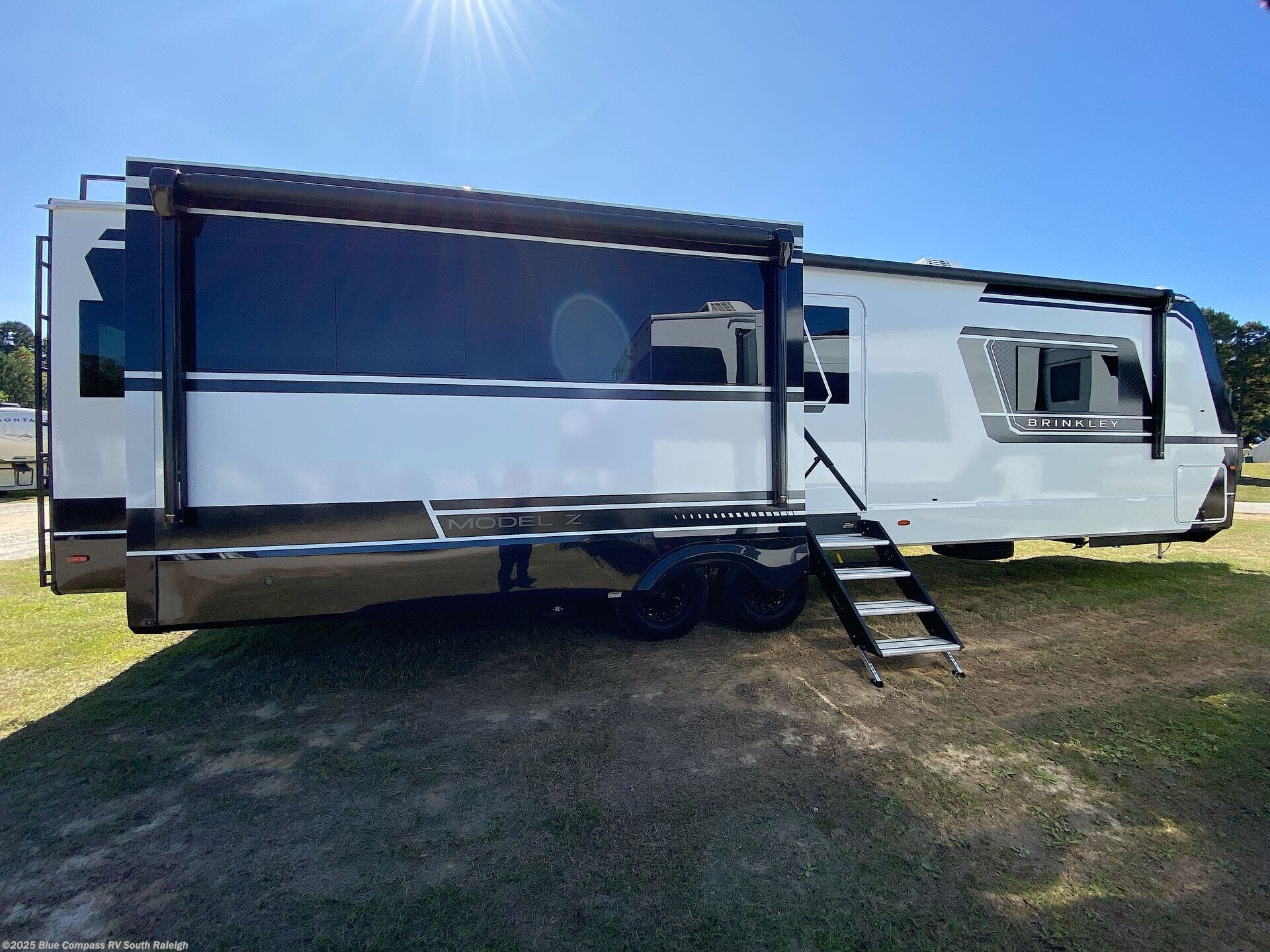 2025 Brinkley RV Model Z AIR 310 RV for Sale in Benson, NC 27504 | T96876 | RVUSA.com Classifieds