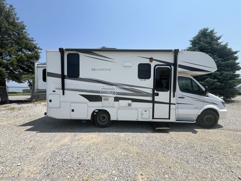 2016 Jayco Melbourne 24k RV for Sale in Cincinnati, OH 45251 | CM220238 ...